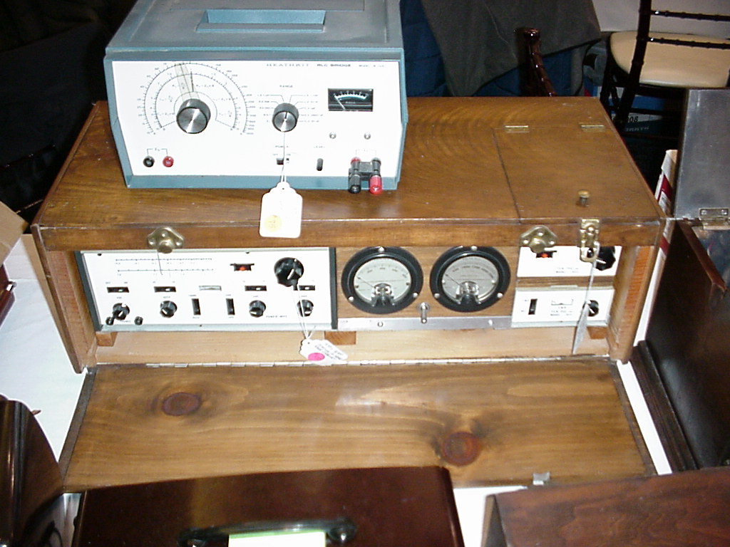 Photos from the March 2023 New England Vintage Electronics Expo!